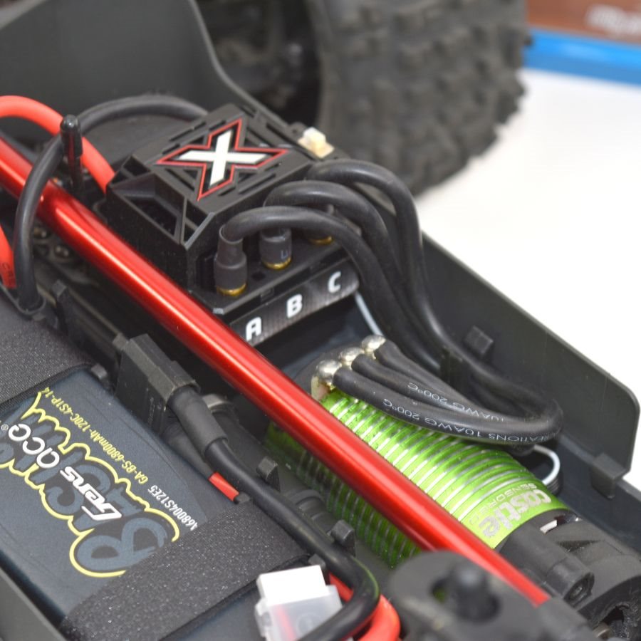 CASTLE 1515 SENSORED MOTOR - 2200KV V2