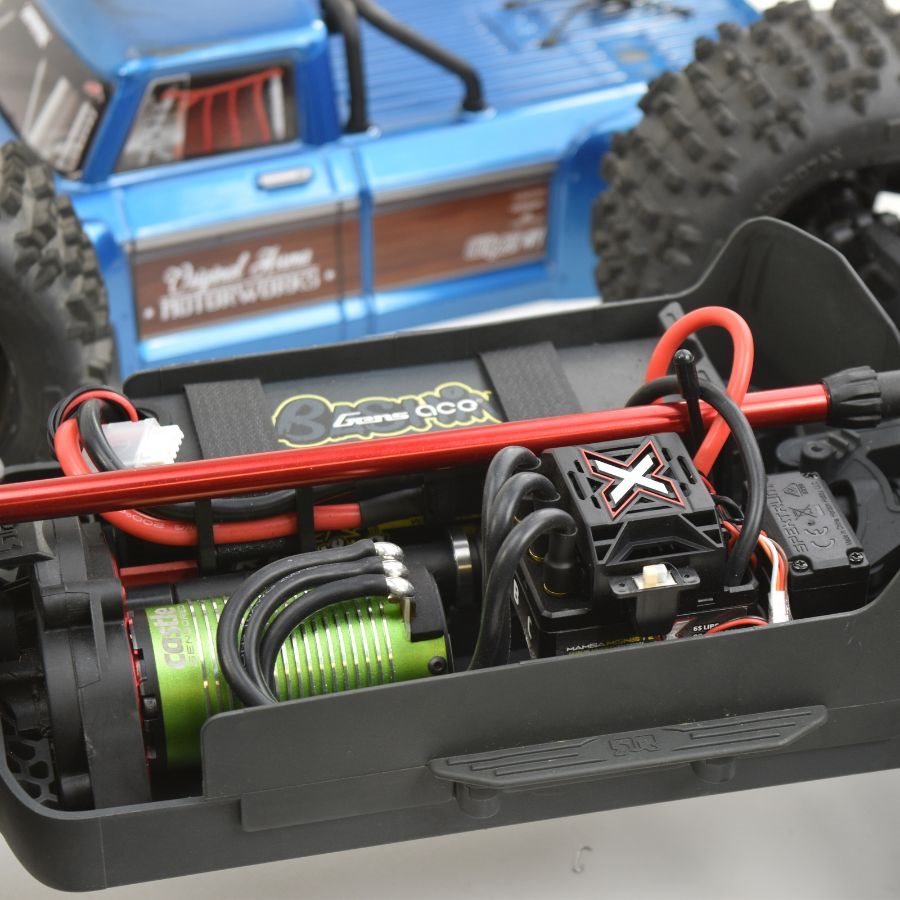 MONSTER X 25.2V ESC, 8A PEAK BEC W / 1515-2200KV V2 SENSORED MOTOR